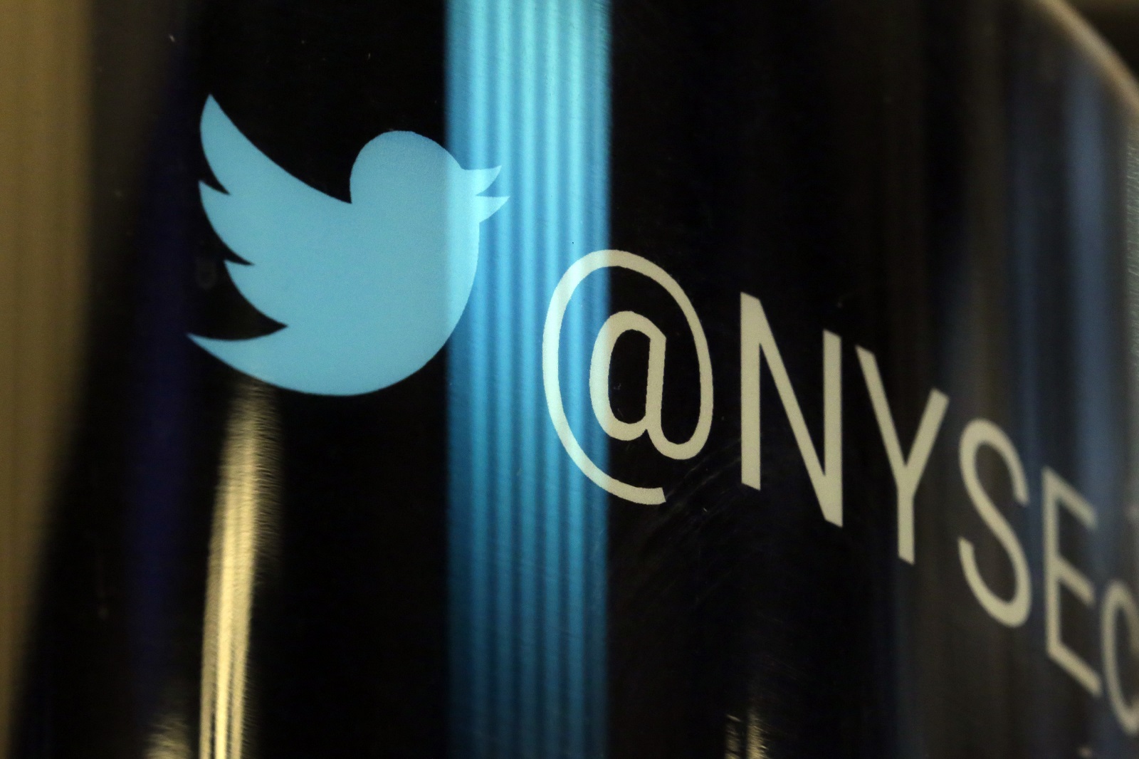 Apple Elon Musk Bill Gates And More High Profile Twitter Accounts